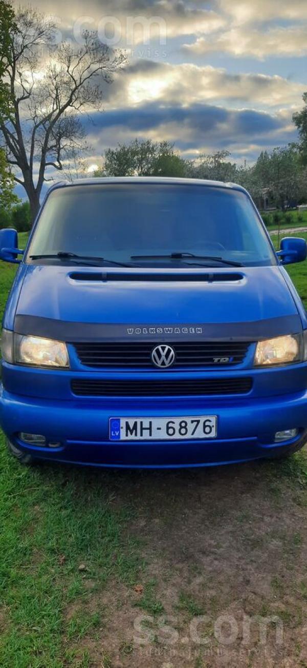 Zils Volkswagen Transporter 2001 Valka, ar dzinēja tilpumu 2.50 L un nobraukumu 409 tūkst. km par 2600 €, foto 3 vietnē AUTOMOTO.COM.LV