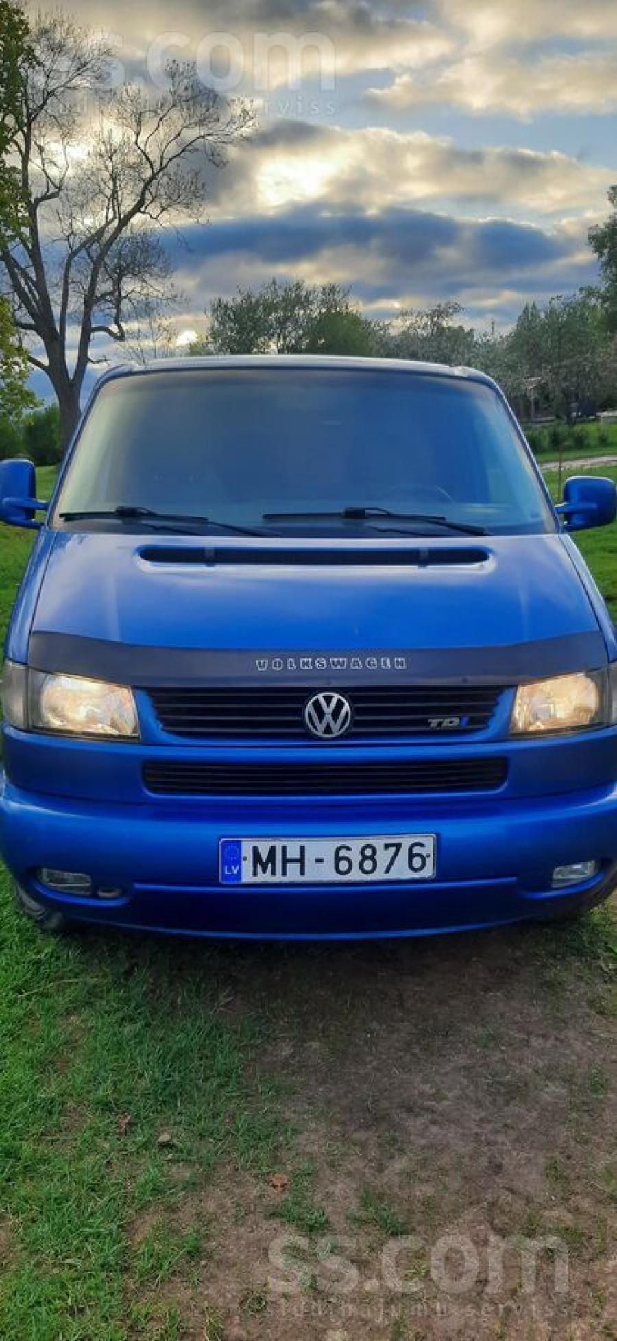 Zils Volkswagen Transporter 2001 Valka, ar dzinēja tilpumu 2.50 L un nobraukumu 409 tūkst. km par 2600 €, foto 4 vietnē AUTOMOTO.COM.LV