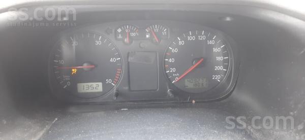 Zils Volkswagen Transporter 2001 Valka, ar dzinēja tilpumu 2.50 L un nobraukumu 409 tūkst. km par 2600 €, foto 5 vietnē AUTOMOTO.COM.LV