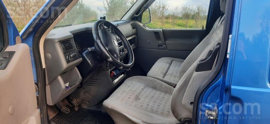 Zils Volkswagen Transporter 2001 Valka, ar dzinēja tilpumu 2.50 L un nobraukumu 409 tūkst. km par 2600 €, foto 8 vietnē AUTOMOTO.COM.LV