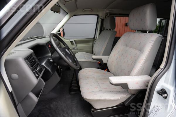 Zils Volkswagen Transporter 2002 Jelgava, ar dzinēja tilpumu 2.50 L un nobraukumu 0 tūkst. km par 7999 €, foto 6 vietnē AUTOMOTO.COM.LV