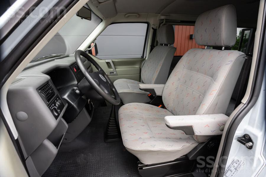 Zils Volkswagen Transporter 2002 Jelgava, ar dzinēja tilpumu 2.50 L un nobraukumu 0 tūkst. km par 7999 €, foto 7 vietnē AUTOMOTO.COM.LV