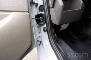 Zils Volkswagen Transporter 2002 Jelgava, ar dzinēja tilpumu 2.50 L un nobraukumu 0 tūkst. km par 7999 €, foto 8 vietnē AUTOMOTO.COM.LV