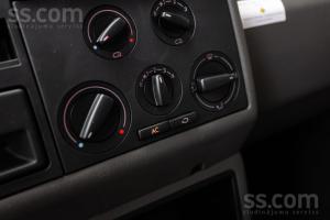Zils Volkswagen Transporter 2002 Jelgava, ar dzinēja tilpumu 2.50 L un nobraukumu 0 tūkst. km par 7999 €, foto 14 vietnē AUTOMOTO.COM.LV