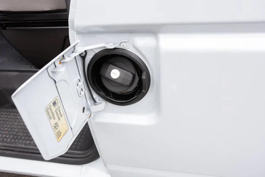 Zils Volkswagen Transporter 2002 Jelgava, ar dzinēja tilpumu 2.50 L un nobraukumu 79 tūkst. km par 7999 €, foto 10 vietnē AUTOMOTO.COM.LV