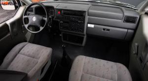 Zils Volkswagen Transporter 2002 Jelgava, ar dzinēja tilpumu 2.50 L un nobraukumu 79 tūkst. km par 7999 €, foto 18 vietnē AUTOMOTO.COM.LV
