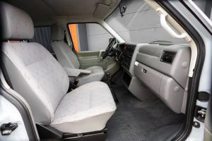 Zils Volkswagen Transporter 2002 Jelgava, ar dzinēja tilpumu 2.50 L un nobraukumu 79 tūkst. km par 7999 €, foto 21 vietnē AUTOMOTO.COM.LV
