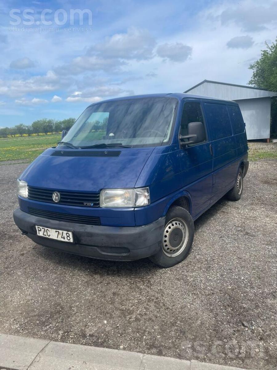 Blue Volkswagen Transporter 2003 in Tukums, with an engine capacity of 2.50 L and mileage of 0 thousand km for 2850 €, photo 1 on AUTOMOTO.COM.LV