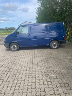 Blue Volkswagen Transporter 2003 in Tukums, with an engine capacity of 2.50 L and mileage of 0 thousand km for 2850 €, photo 3 on AUTOMOTO.COM.LV