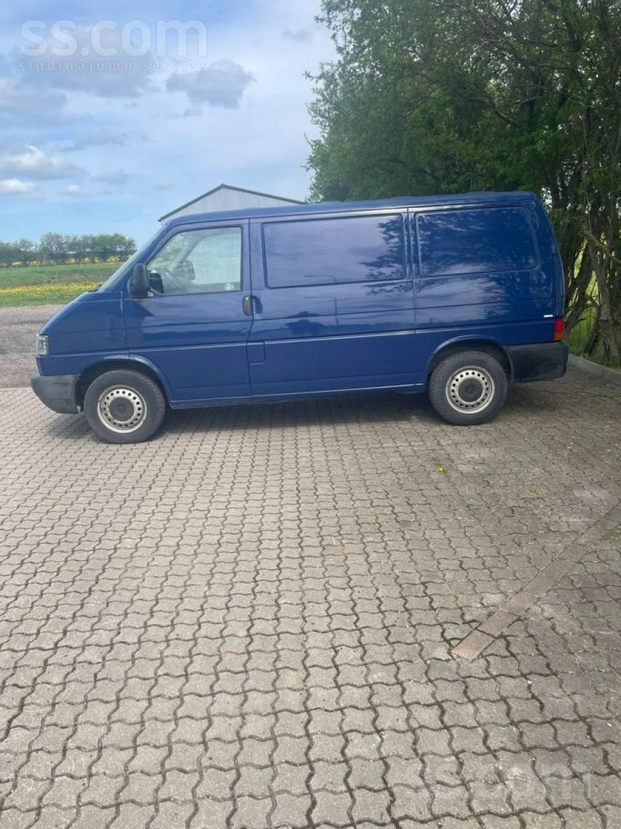 Blue Volkswagen Transporter 2003 in Tukums, with an engine capacity of 2.50 L and mileage of 0 thousand km for 2850 €, photo 3 on AUTOMOTO.COM.LV