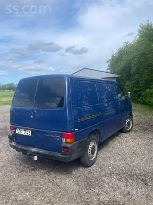 Blue Volkswagen Transporter 2003 in Tukums, with an engine capacity of 2.50 L and mileage of 0 thousand km for 2850 €, photo 6 on AUTOMOTO.COM.LV