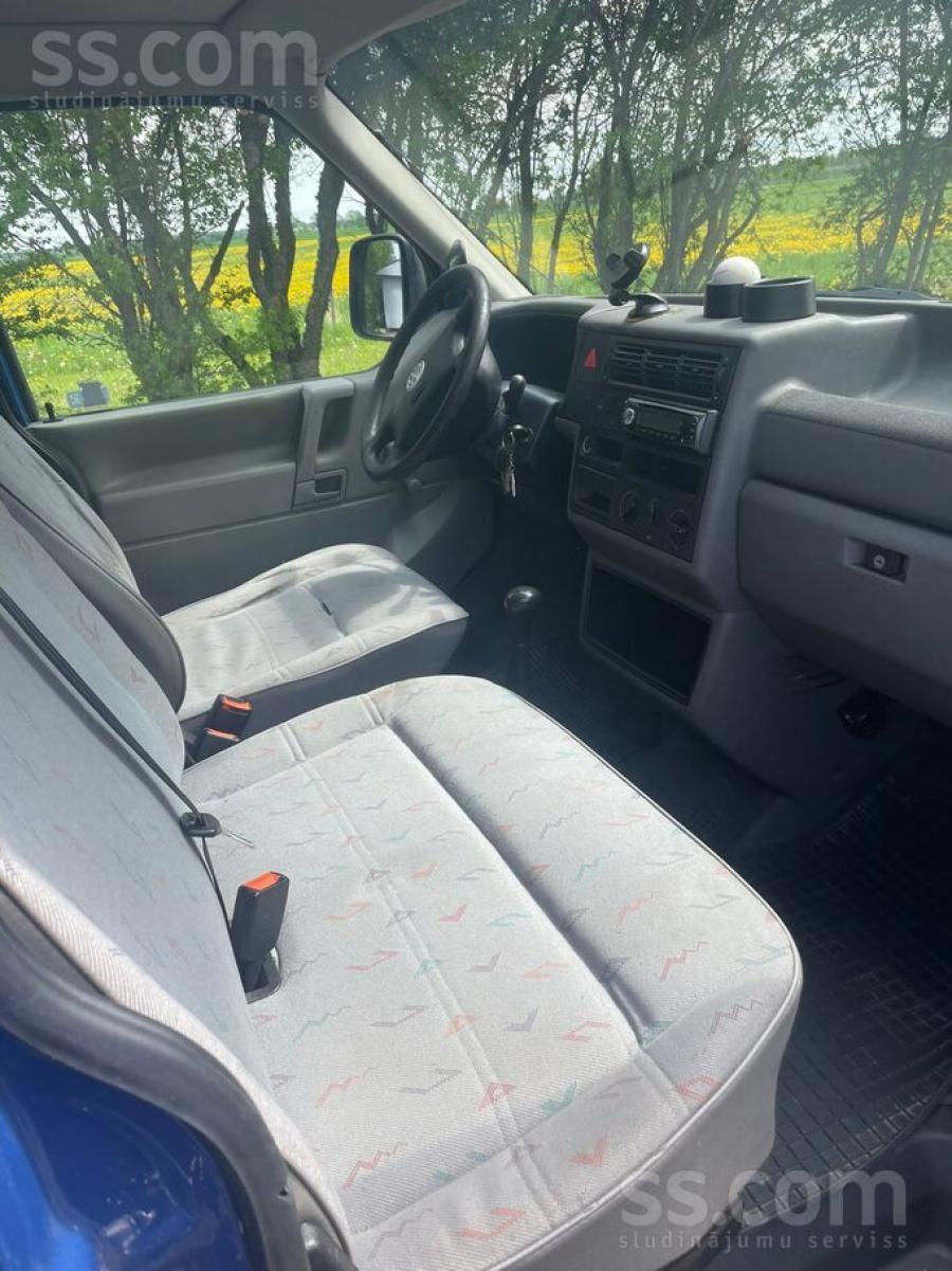 Blue Volkswagen Transporter 2003 in Tukums, with an engine capacity of 2.50 L and mileage of 0 thousand km for 2850 €, photo 8 on AUTOMOTO.COM.LV