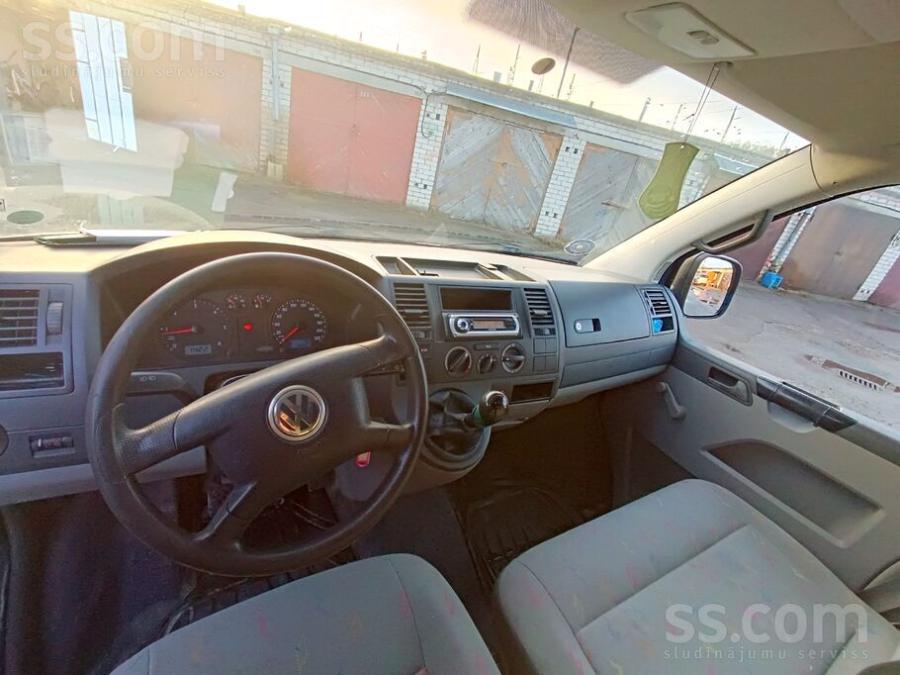 Zils Volkswagen Transporter 2004 Rīga, ar dzinēja tilpumu 2.50 L un nobraukumu 287 tūkst. km par 3100 €, foto 3 vietnē AUTOMOTO.COM.LV