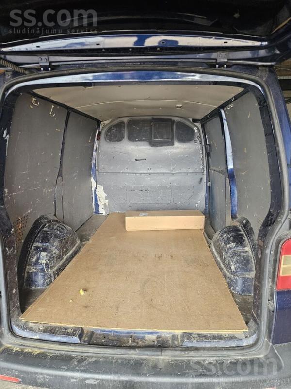 Zils Volkswagen Transporter 2004 Rīga, ar dzinēja tilpumu 1.90 L un nobraukumu 320 tūkst. km par 3700 €, foto 7 vietnē AUTOMOTO.COM.LV