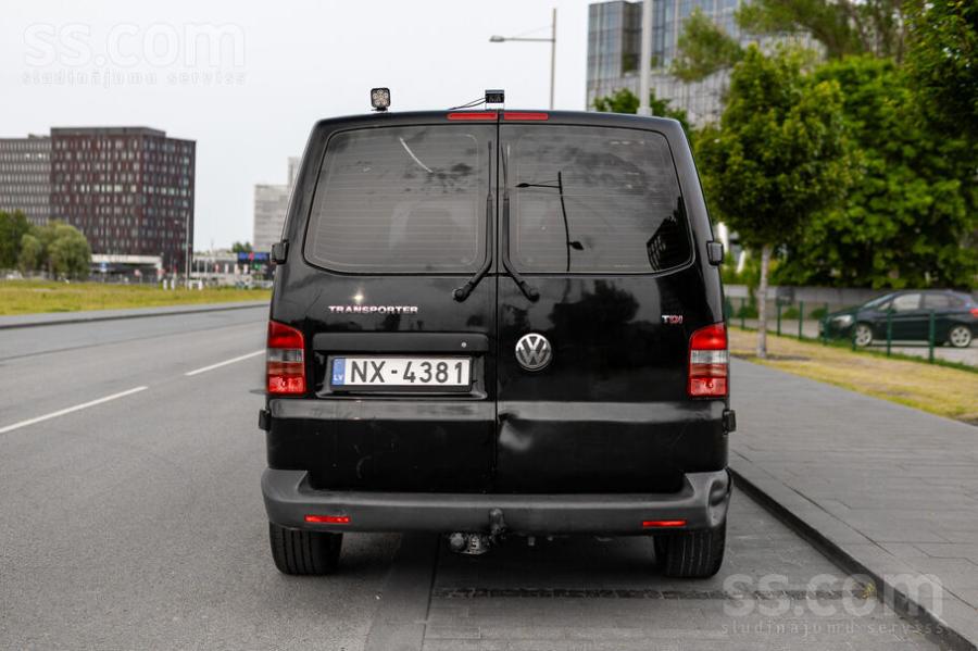 Blue Volkswagen Transporter 2005 in Riga, with an engine capacity of 1.90 L and mileage of 430 thousand km for 2500 €, photo 2 on AUTOMOTO.COM.LV