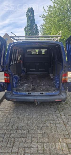 Zils Volkswagen Transporter 2005 Valmiera, ar dzinēja tilpumu 1.90 L un nobraukumu 313 tūkst. km par 3500 €, foto 9 vietnē AUTOMOTO.COM.LV