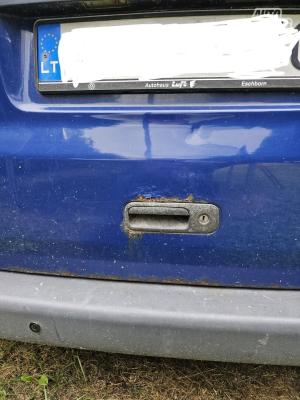 Blue Volkswagen Transporter 2005 in Lazdijai, with an engine capacity of 2.50 L and mileage of 342 thousand km for 2900 €, photo 3 on AUTOMOTO.COM.LV