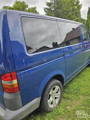 Blue Volkswagen Transporter 2005 in Lazdijai, with an engine capacity of 2.50 L and mileage of 342 thousand km for 2900 €, photo 11 on AUTOMOTO.COM.LV
