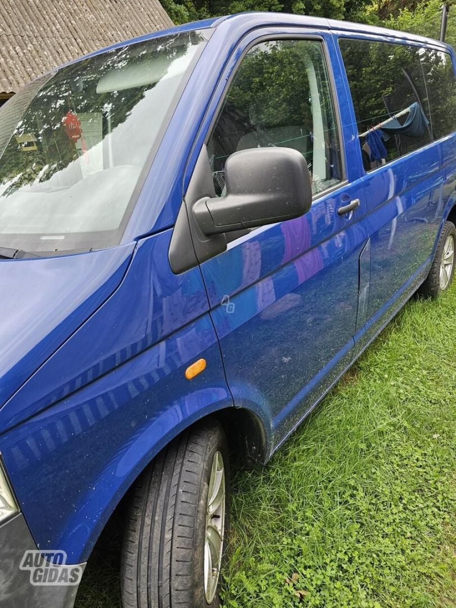 Blue Volkswagen Transporter 2005 in Lazdijai, with an engine capacity of 2.50 L and mileage of 342 thousand km for 2900 €, photo 13 on AUTOMOTO.COM.LV