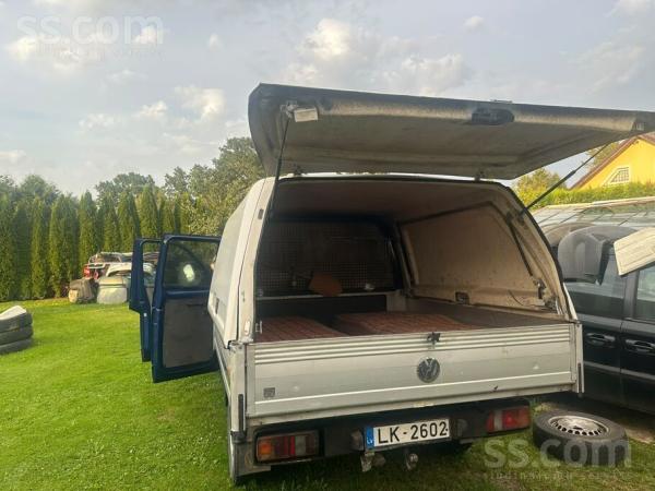 Blue Volkswagen Transporter 2005 in Bauska, with an engine capacity of 2.50 L and mileage of 360 thousand km for 4900 €, photo 10 on AUTOMOTO.COM.LV