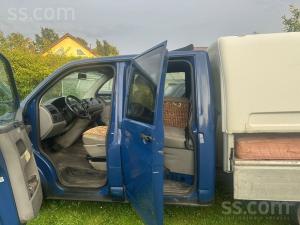 Blue Volkswagen Transporter 2005 in Bauska, with an engine capacity of 2.50 L and mileage of 360 thousand km for 4900 €, photo 4 on AUTOMOTO.COM.LV