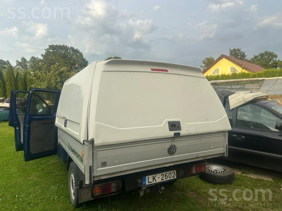 Blue Volkswagen Transporter 2005 in Bauska, with an engine capacity of 2.50 L and mileage of 360 thousand km for 4900 €, photo 13 on AUTOMOTO.COM.LV