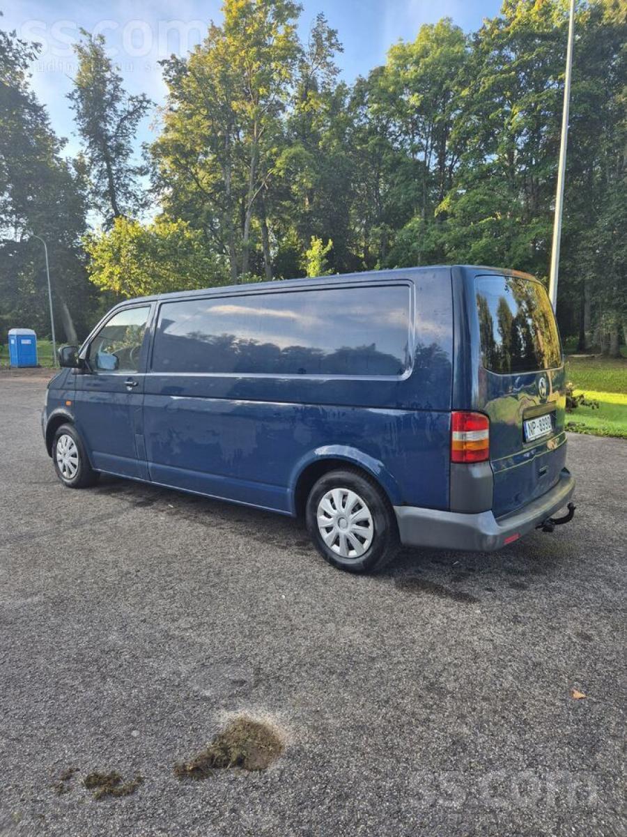 Blue Volkswagen Transporter 2005 in Ogre, with an engine capacity of 2.50 L and mileage of 419 thousand km for 2950 €, photo 4 on AUTOMOTO.COM.LV