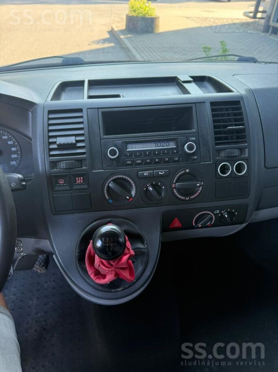 Zils Volkswagen Transporter 2007 Rīga, ar dzinēja tilpumu 2.50 L un nobraukumu 0 tūkst. km par 4500 €, foto 11 vietnē AUTOMOTO.COM.LV