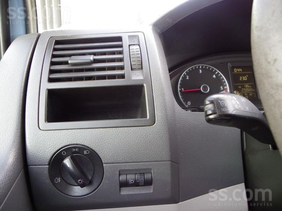 Zils Volkswagen Transporter 2010 Valka, ar dzinēja tilpumu 2.00 L un nobraukumu 272 tūkst. km par 5999 €, foto 12 vietnē AUTOMOTO.COM.LV