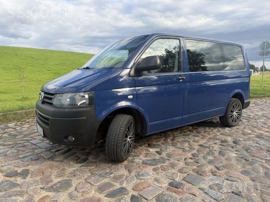 Blue Volkswagen Transporter 2010 in Riga, with an engine capacity of 2.00 L and mileage of 486 thousand km for 6290 €, photo 4 on AUTOMOTO.COM.LV