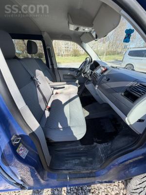 Blue Volkswagen Transporter 2010 in Riga, with an engine capacity of 2.00 L and mileage of 486 thousand km for 6290 €, photo 13 on AUTOMOTO.COM.LV