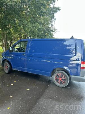 Blue Volkswagen Transporter 2010 in Jurmala, with an engine capacity of 1.90 L and mileage of 271 thousand km for 5100 €, photo 4 on AUTOMOTO.COM.LV