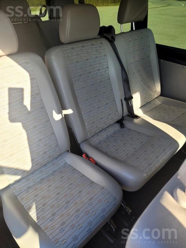 Blue Volkswagen Transporter 2013 in Tukums, with an engine capacity of 2.00 L and mileage of 299 thousand km for 10200 €, photo 6 on AUTOMOTO.COM.LV