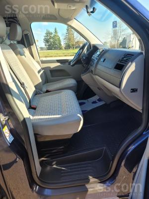 Zils Volkswagen Transporter 2013 Tukums, ar dzinēja tilpumu 2.00 L un nobraukumu 299 tūkst. km par 9200 €, foto 5 vietnē AUTOMOTO.COM.LV