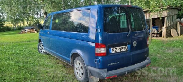 Zils Volkswagen Transporter 2013 Kuldīga, ar dzinēja tilpumu 2.00 L un nobraukumu 312 tūkst. km par 8500 €, foto 5 vietnē AUTOMOTO.COM.LV