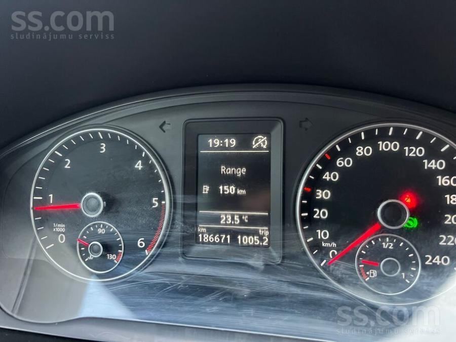 Zils Volkswagen Transporter 2014 Kuldīga, ar dzinēja tilpumu 2.00 L un nobraukumu 187 tūkst. km par 11990 €, foto 16 vietnē AUTOMOTO.COM.LV