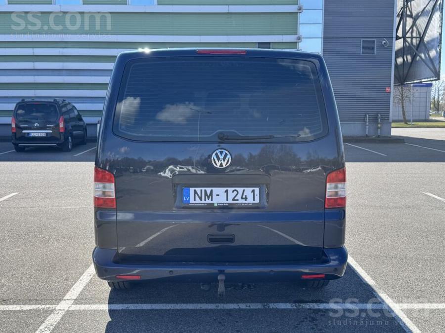 Zils Volkswagen Transporter 2014 Rīga, ar dzinēja tilpumu 2.00 L un nobraukumu 208 tūkst. km par 11900 €, foto 5 vietnē AUTOMOTO.COM.LV