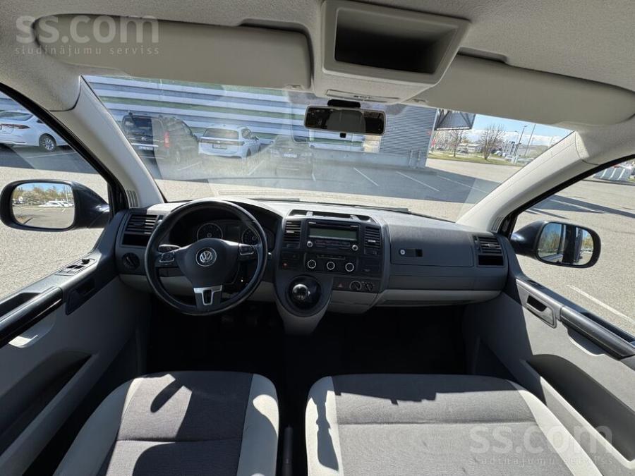 Zils Volkswagen Transporter 2014 Rīga, ar dzinēja tilpumu 2.00 L un nobraukumu 208 tūkst. km par 11900 €, foto 12 vietnē AUTOMOTO.COM.LV