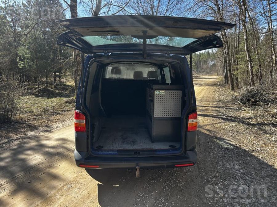 Zils Volkswagen Transporter 2015 Rīga, ar dzinēja tilpumu 2.00 L un nobraukumu 228 tūkst. km par 8500 €, foto 17 vietnē AUTOMOTO.COM.LV