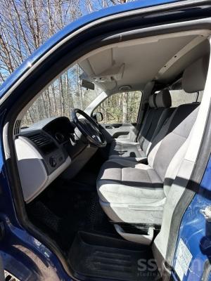 Zils Volkswagen Transporter 2015 Rīga, ar dzinēja tilpumu 2.00 L un nobraukumu 228 tūkst. km par 8500 €, foto 20 vietnē AUTOMOTO.COM.LV