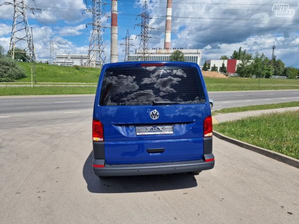 Blue Volkswagen Transporter 2020 in Kaunas, with an engine capacity of 2.00 L and mileage of 186 thousand km for 17750 €, photo 9 on AUTOMOTO.COM.LV