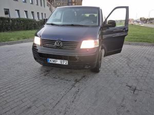 Zils Volkswagen Transporter 2005 Kauņa, ar dzinēja tilpumu 1.90 L un nobraukumu 450 tūkst. km par 5500 €, foto  vietnē AUTOMOTO.COM.LV