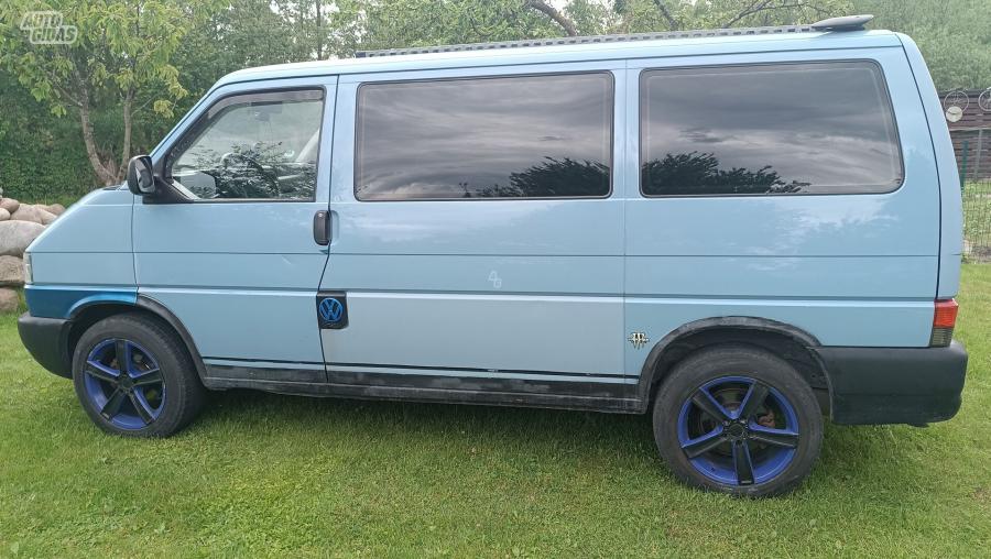 Zils Volkswagen Transporter 2006 Viļņa, ar dzinēja tilpumu 2.50 L un nobraukumu 500 tūkst. km par 2700 €, foto 12 vietnē AUTOMOTO.COM.LV