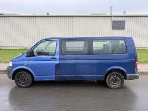 Blue Volkswagen Transporter 2006 in Vilnius, with an engine capacity of 2.50 L and mileage of 450 thousand km for 2400 €, photo 5 on AUTOMOTO.COM.LV