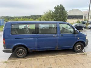 Blue Volkswagen Transporter 2006 in Vilnius, with an engine capacity of 2.50 L and mileage of 450 thousand km for 2400 €, photo 8 on AUTOMOTO.COM.LV