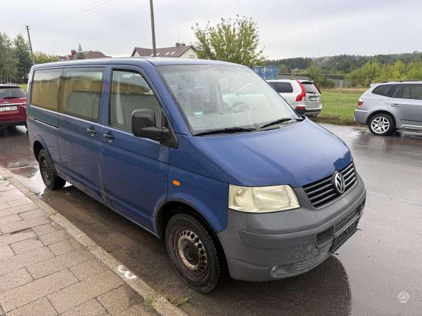 Blue Volkswagen Transporter 2006 in Vilnius, with an engine capacity of 2.50 L and mileage of 450 thousand km for 2400 €, photo 1 on AUTOMOTO.COM.LV