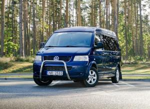Zils Volkswagen Transporter 2007 Rīga, ar dzinēja tilpumu 2.50 L un nobraukumu 331 tūkst. km par 3896 €, foto 1 vietnē AUTOMOTO.COM.LV