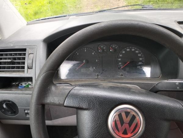 Blue Volkswagen Transporter 2007 in Elektrenai, with an engine capacity of 1.90 L and mileage of 253 thousand km for 2300 €, photo 7 on AUTOMOTO.COM.LV