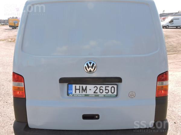 Blue Volkswagen Transporter 2008 in Cesis, with an engine capacity of 2.50 L and mileage of 525 thousand km for 6000 €, photo 8 on AUTOMOTO.COM.LV