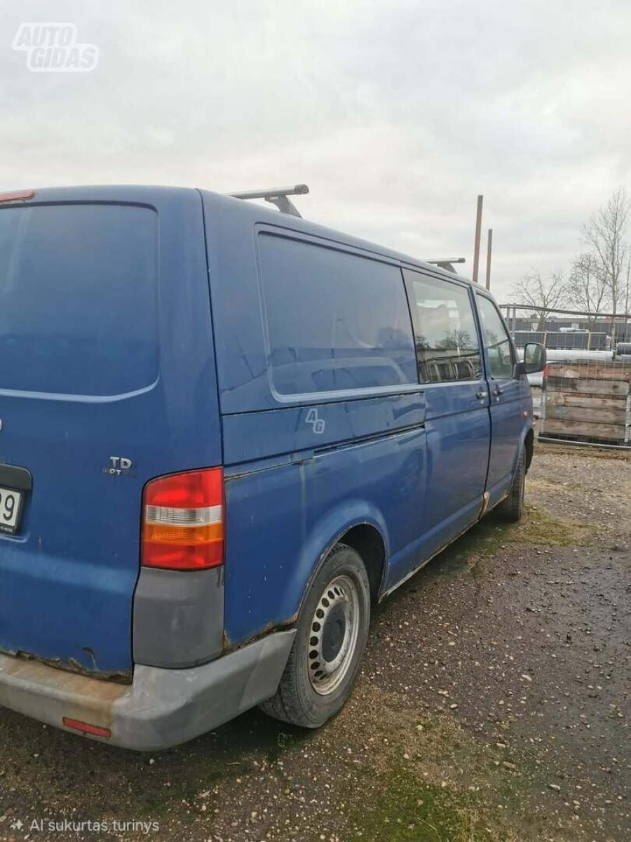 Blue Volkswagen Transporter 2008 in Kaunas, with an engine capacity of 2.50 L and mileage of 430 thousand km for 900 €, photo 3 on AUTOMOTO.COM.LV